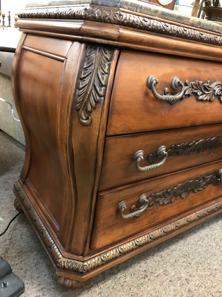 Small Chest – Consignment Gallery